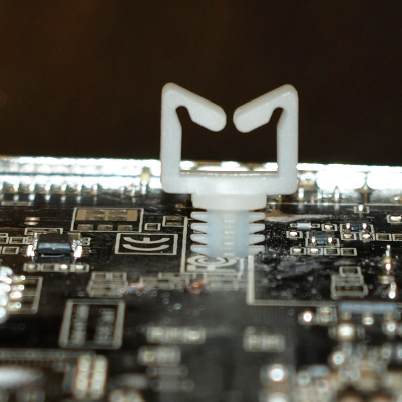 Mini Wire Saddles Blind